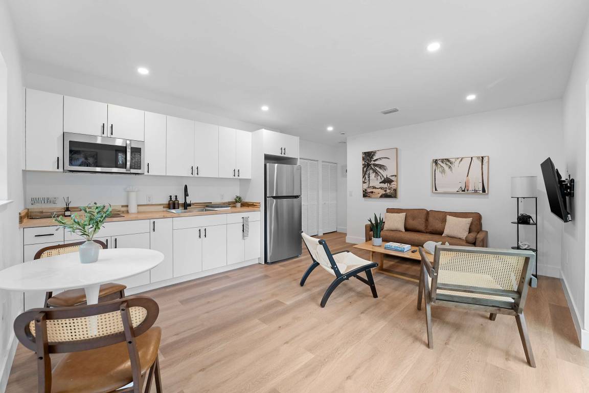 Apartment ∙ 1 Bedroom ∙ 2 Guests - Pompano Beach, FL