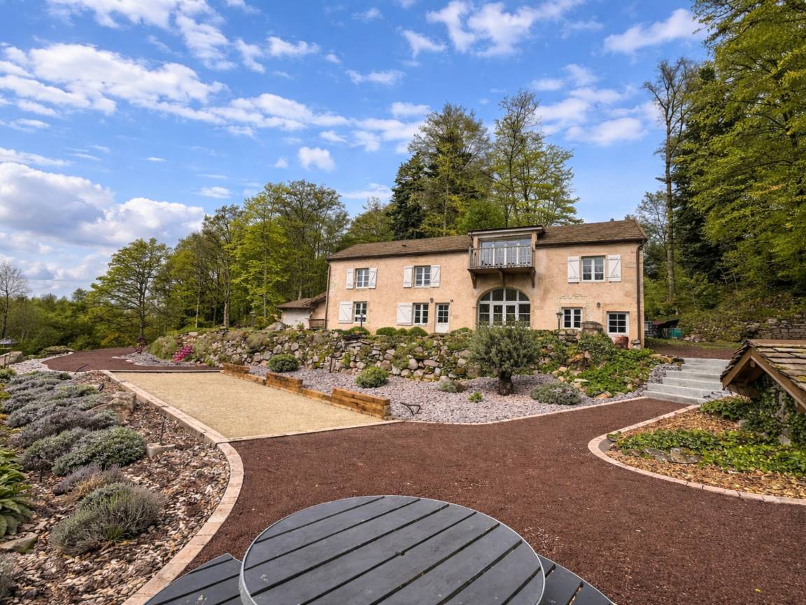 180 M² Cottage ∙ 4 Chambres ∙ 10 Personnes - Luxeuil-les-Bains