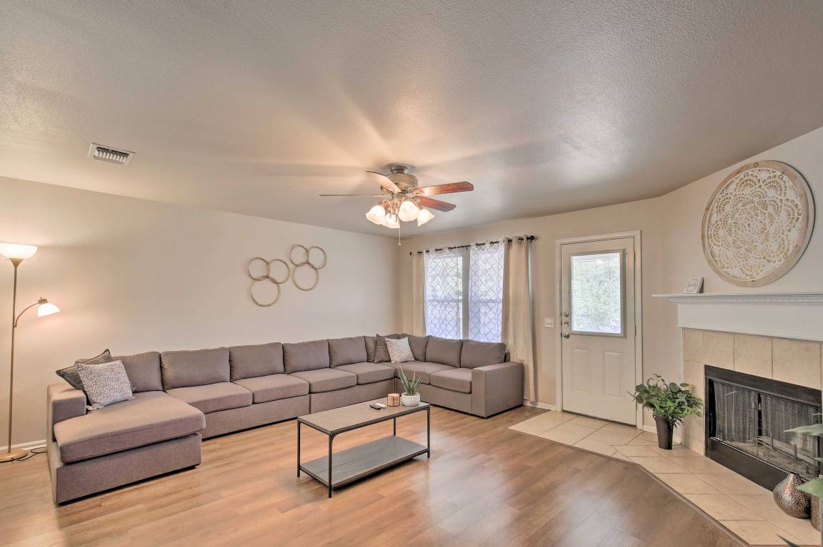 275 M² House ∙ 5 Bedrooms ∙ 15 Guests - San Antonio, TX
