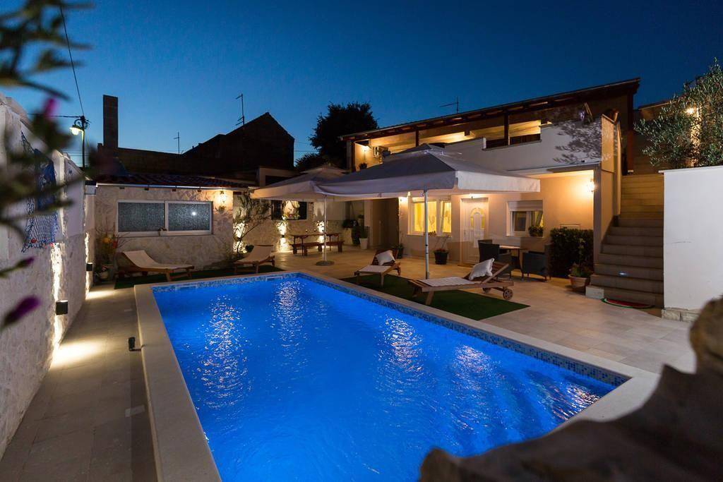 Casa ∙ 2 Habitaciones ∙ 6 Huéspedes - Galešnjak