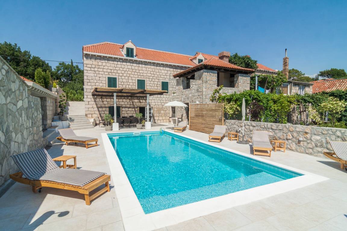 Villa ∙ 5 Bedrooms ∙ 10 Guests - Cavtat