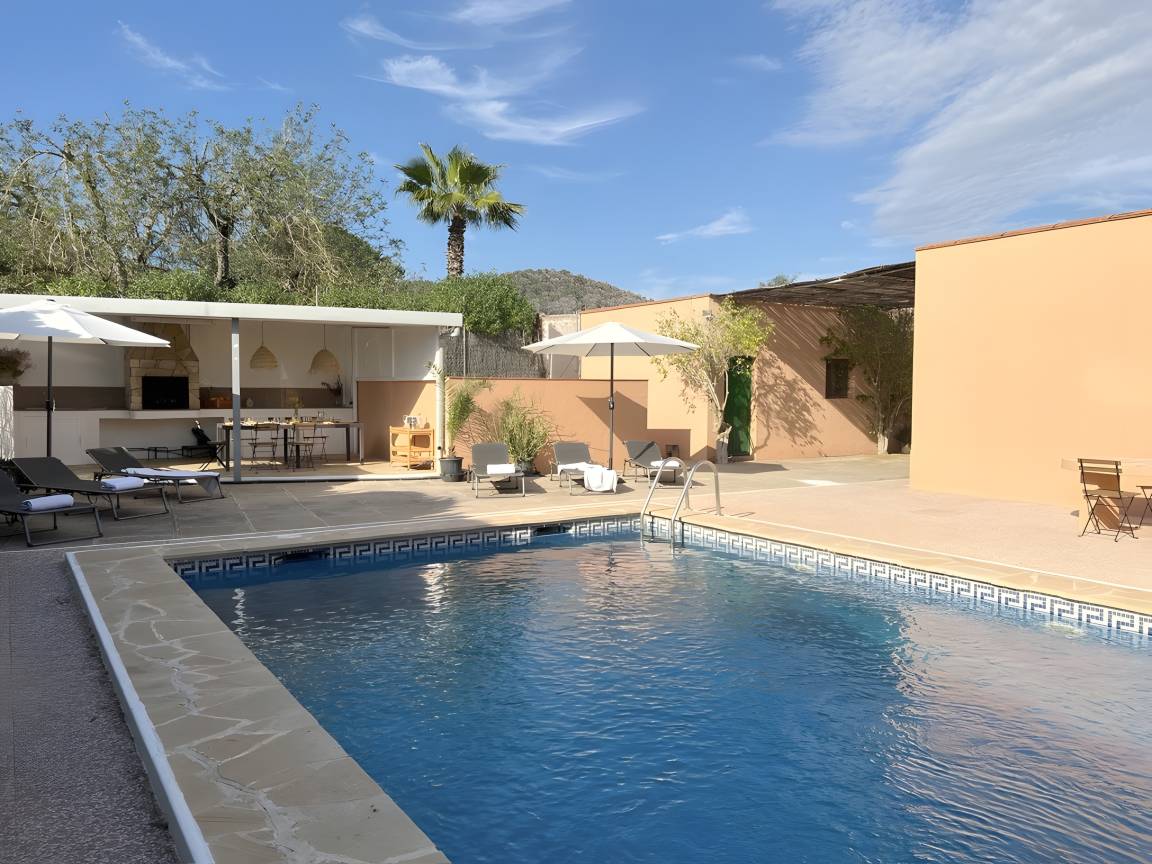 100 M² House ∙ 4 Bedrooms ∙ 8 Guests - Ibiza
