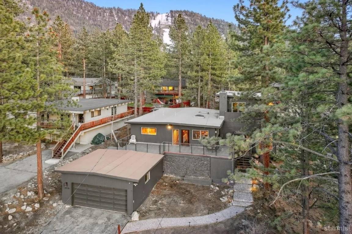 346 M² House ∙ 5 Bedrooms ∙ 10 Guests - South Lake Tahoe, CA