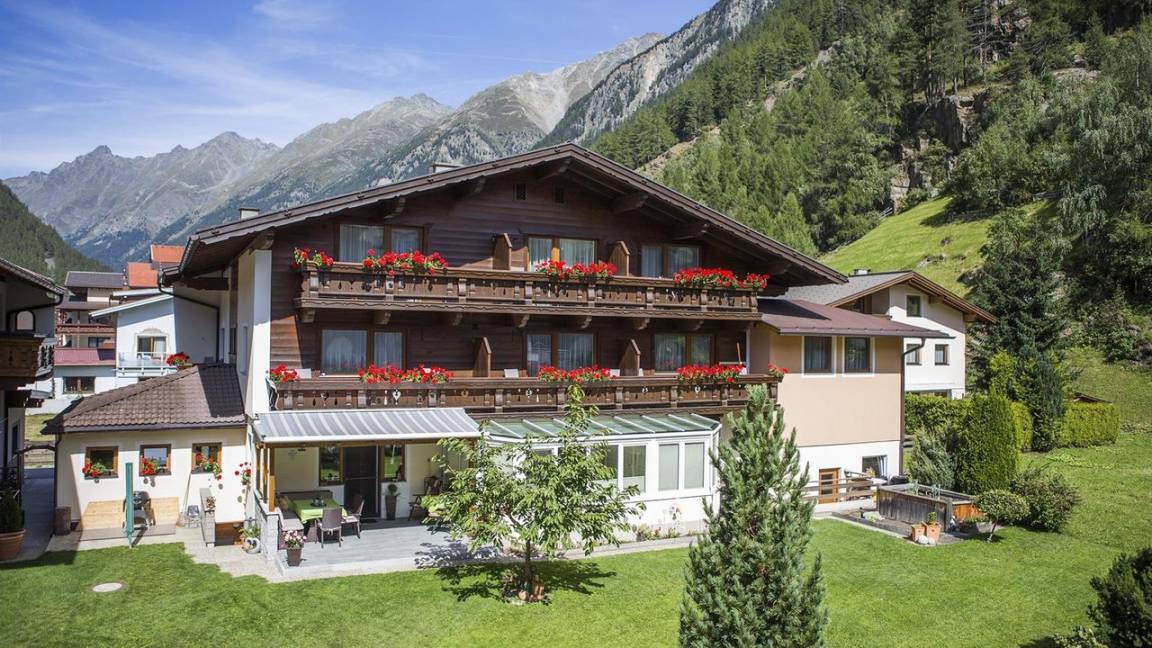 72 M² Apartment ∙ 2 Bedrooms ∙ 5 Guests - Soelden