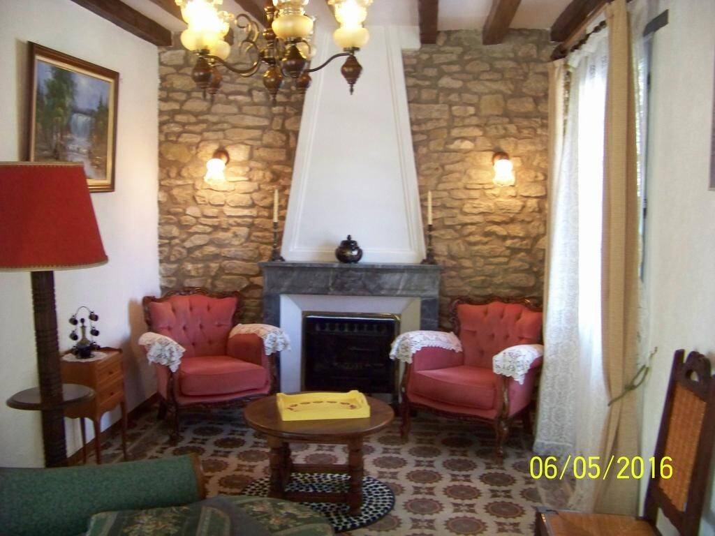 100 M² House ∙ 2 Bedrooms ∙ 6 Guests - L'Isle-sur-la-Sorgue