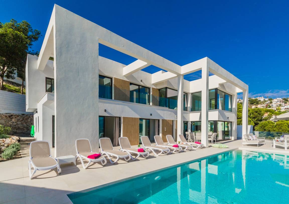 250 M² House ∙ 4 Bedrooms ∙ 8 Guests - Salobreña