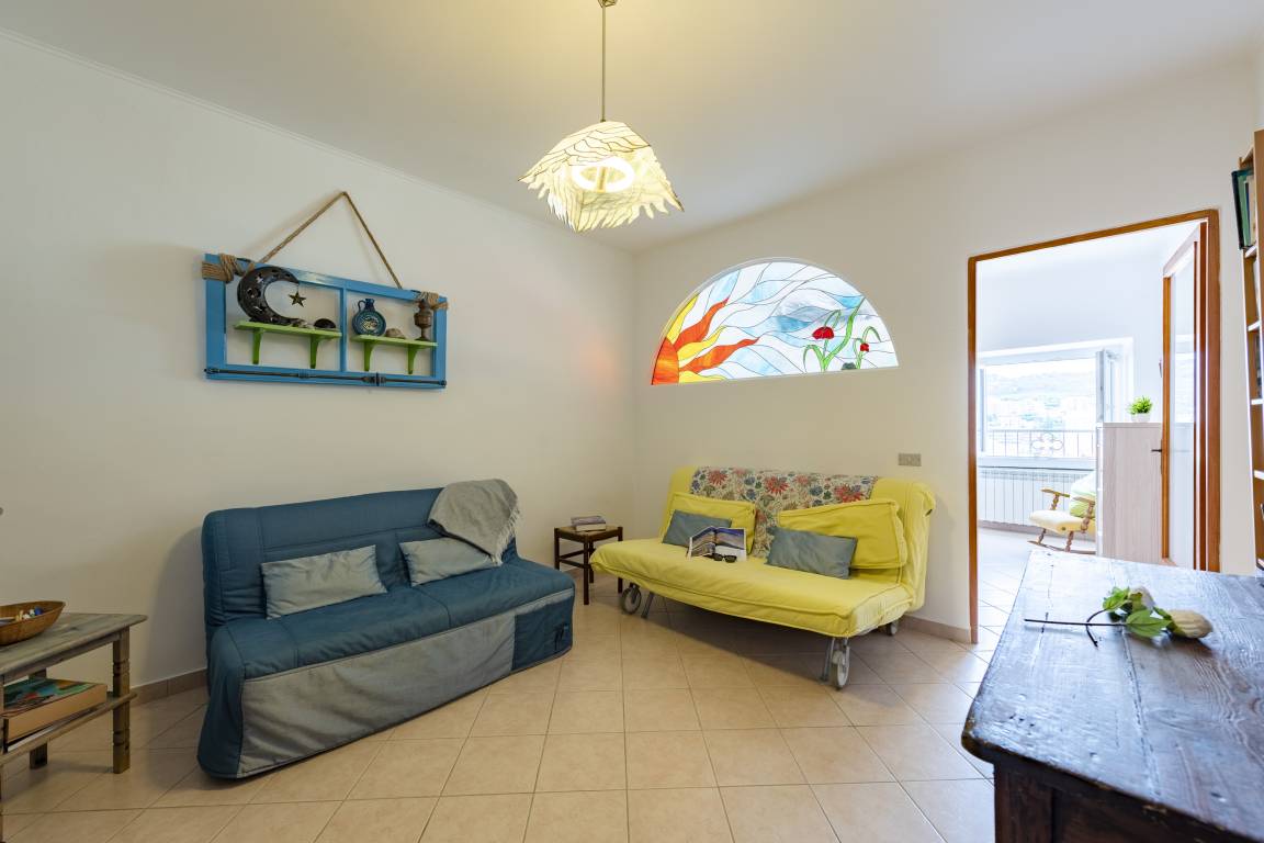 65 M² Ferienwohnung ∙ 1 Schlafzimmer ∙ 4 Gäste - Imperia