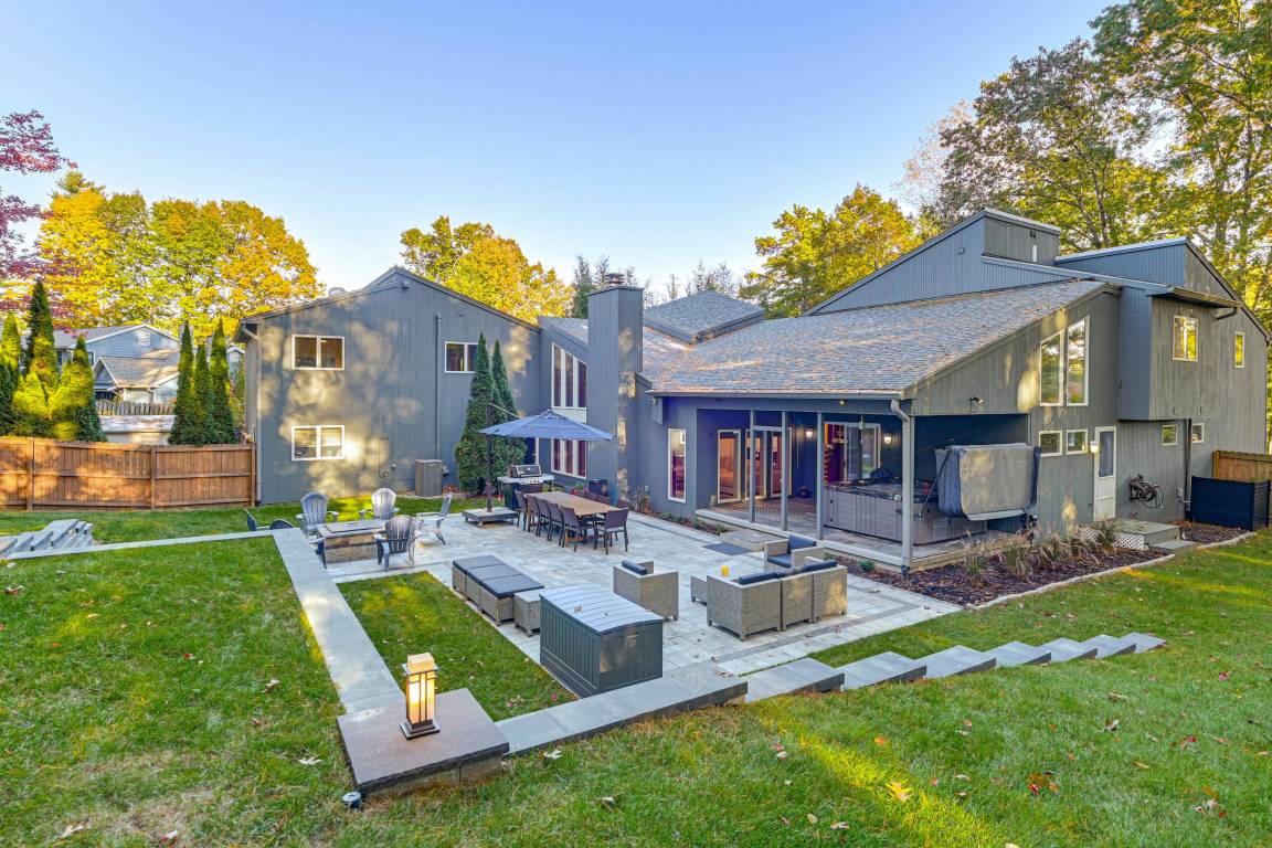 520 M² House ∙ 5 Bedrooms ∙ 12 Guests - Lake George, NY