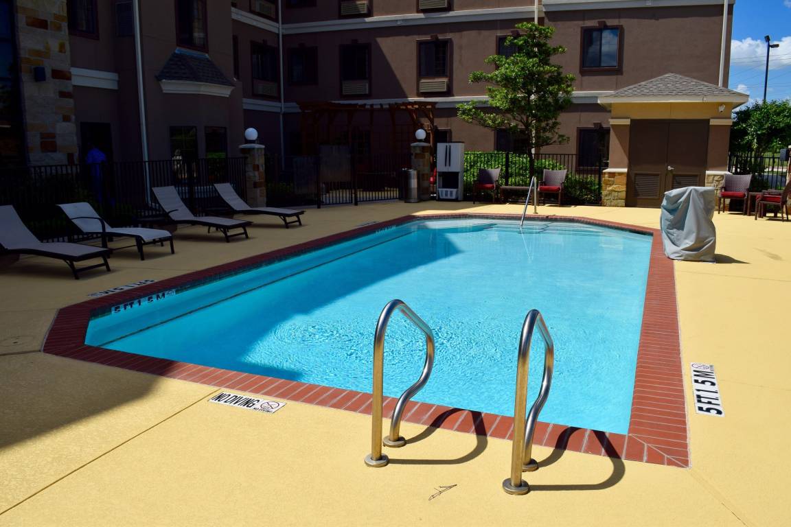 Hotel ∙ 1 Bedroom ∙ 4 Guests - Sugar Land, TX
