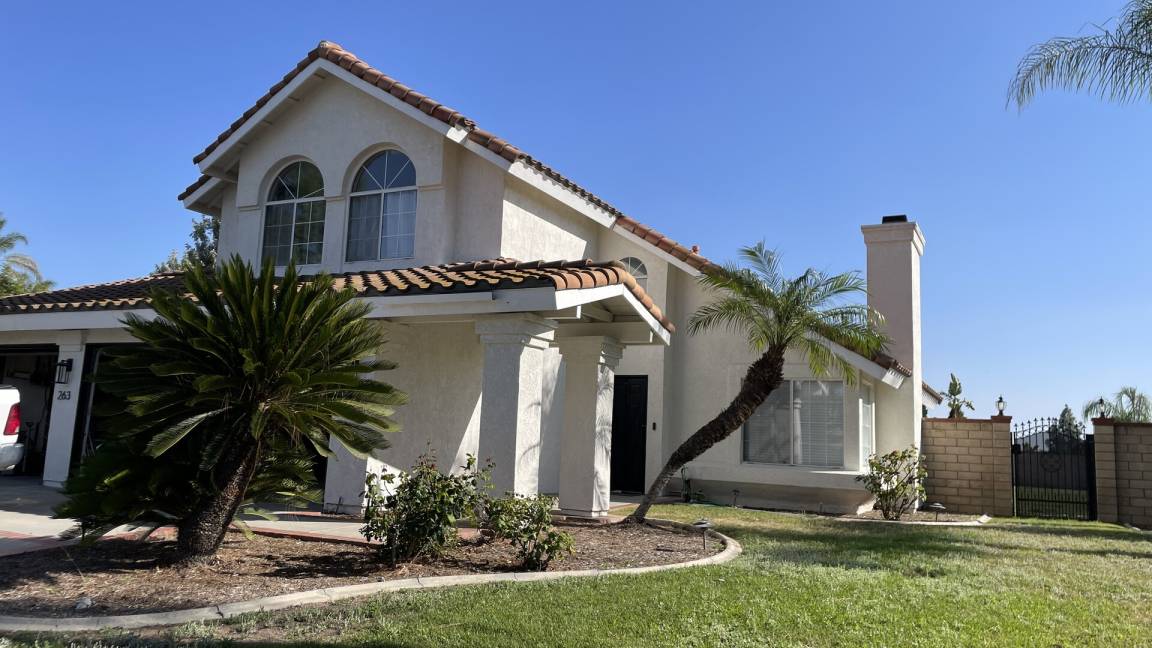 158 M² House ∙ 3 Bedrooms ∙ 1 Guest - Riverside, CA