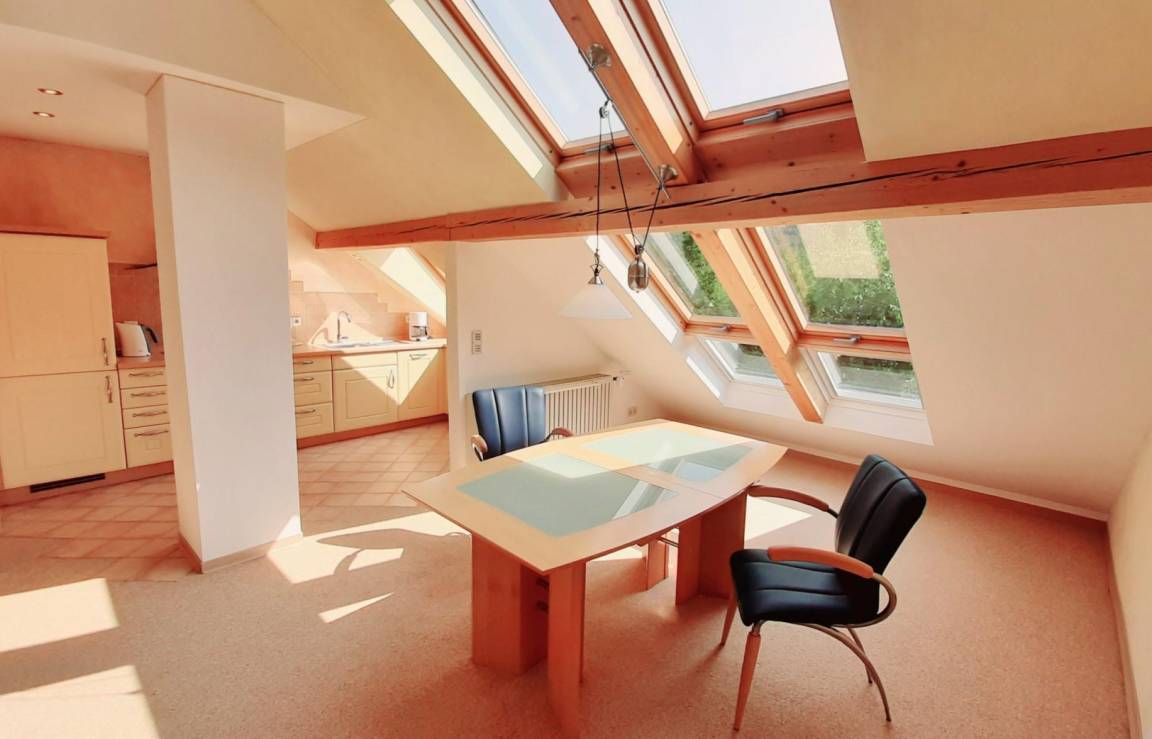 70 M² Ferienwohnung ∙ 1 Schlafzimmer ∙ 2 Gäste - Fischbach bei Dahn