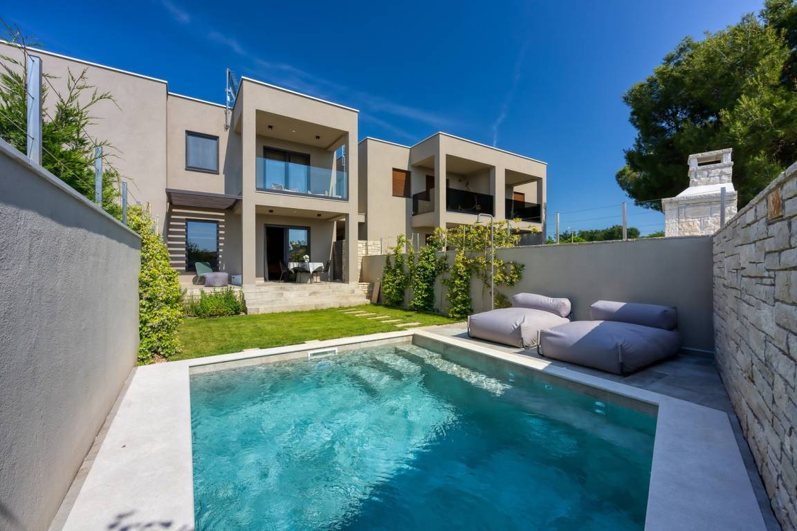 95 M² Villa ∙ 2 Bedrooms ∙ 4 Guests - Poreč