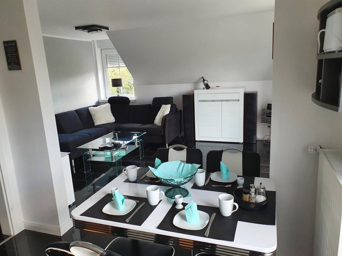 70 M² Ferienwohnung ∙ 2 Schlafzimmer ∙ 4 Gäste - Schneverdingen