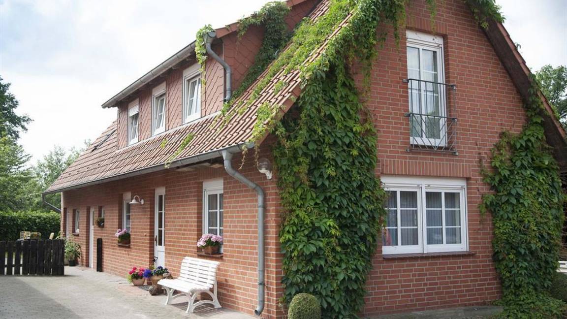 90 M² Ferienhaus ∙ 2 Schlafzimmer ∙ 4 Gäste - Bad Fallingbostel