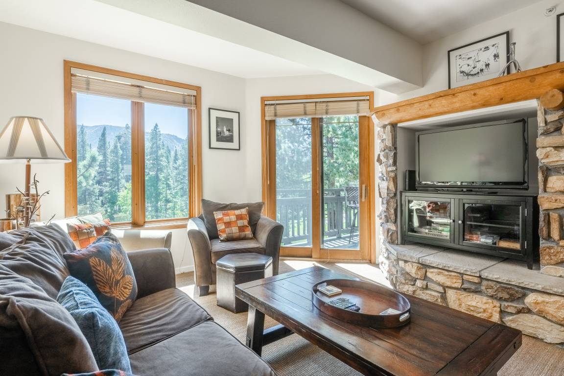 137 M² House ∙ 2 Bedrooms ∙ 6 Guests - Mammoth Mountain, CA