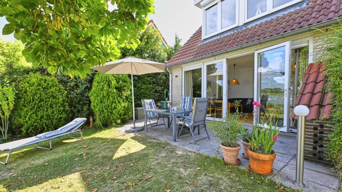100 M² Casa ∙ 3 Quartos ∙ 5 Hóspedes - Roermond