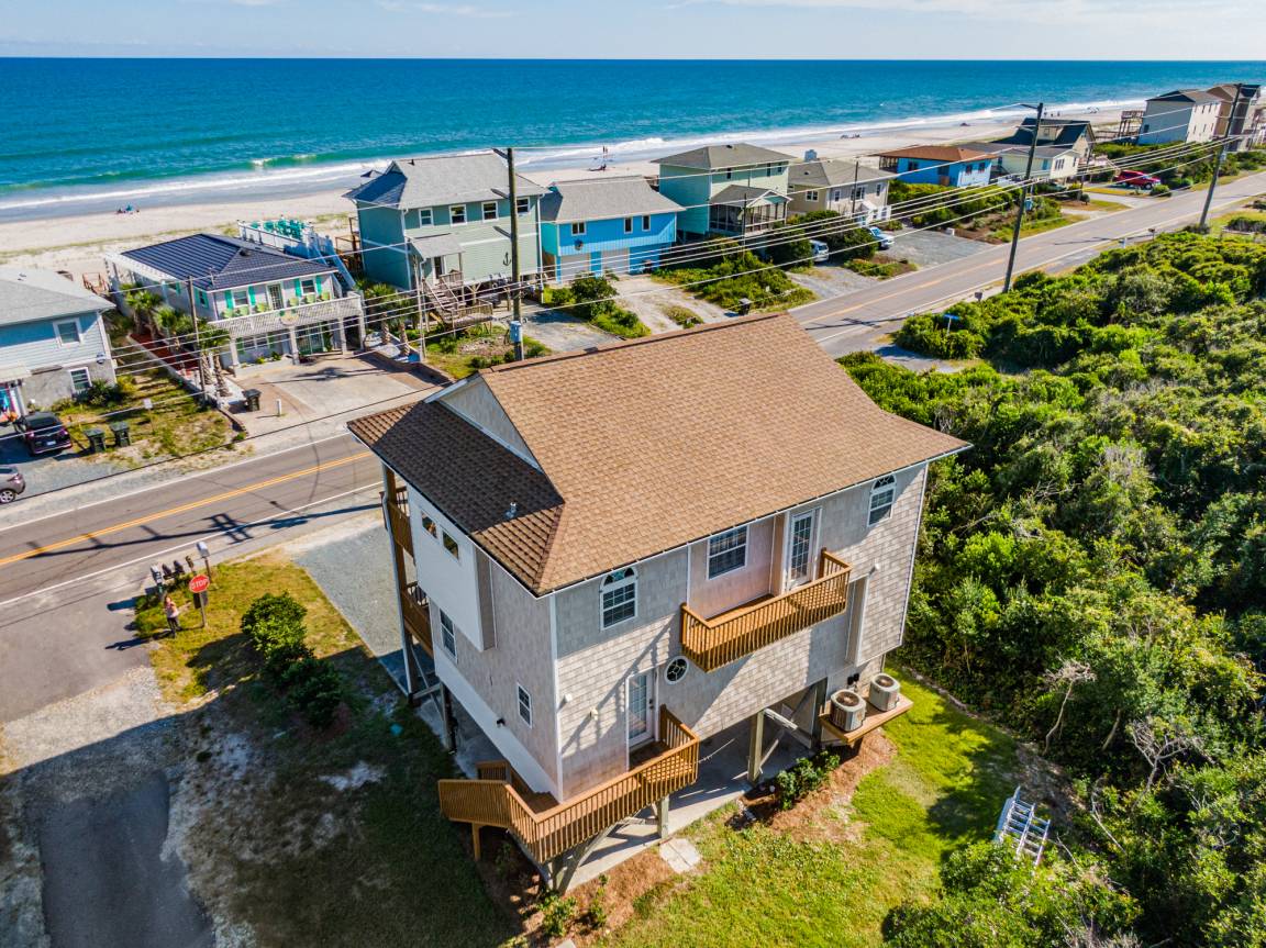 131 M² House ∙ 4 Bedrooms ∙ 8 Guests - Topsail Beach, NC