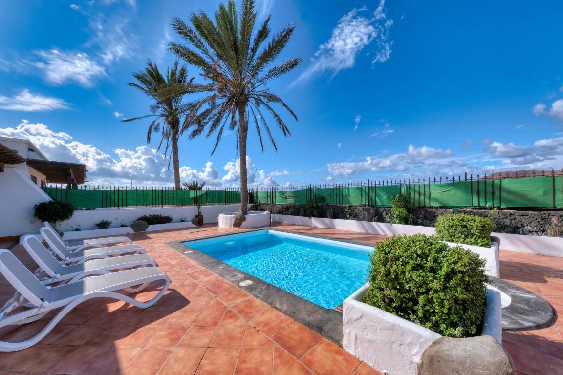 200 M² House ∙ 5 Bedrooms ∙ 10 Guests - Playa Blanca