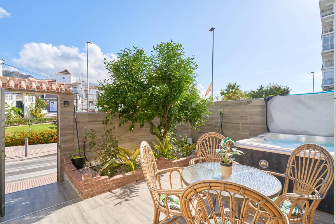 115 M² Ferienhaus ∙ 3 Schlafzimmer ∙ 6 Gäste - Nerja
