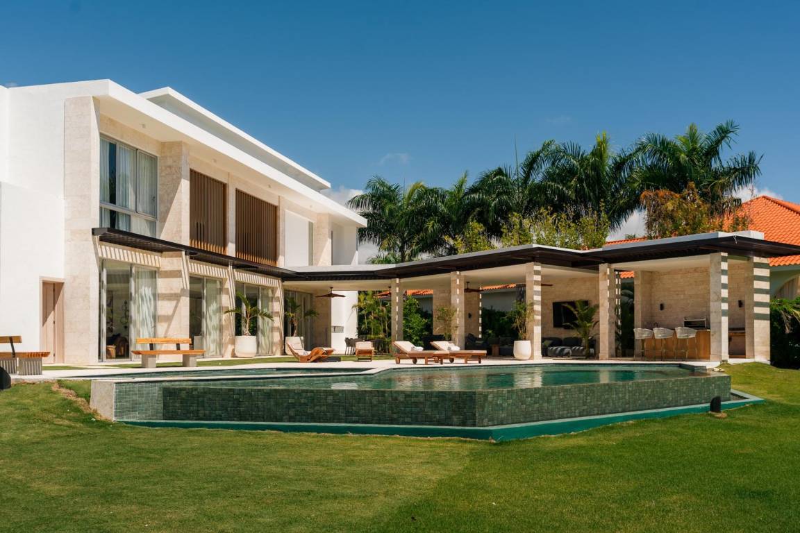 562 M² Villa ∙ 6 Bedrooms ∙ 16 Guests - Punta Cana
