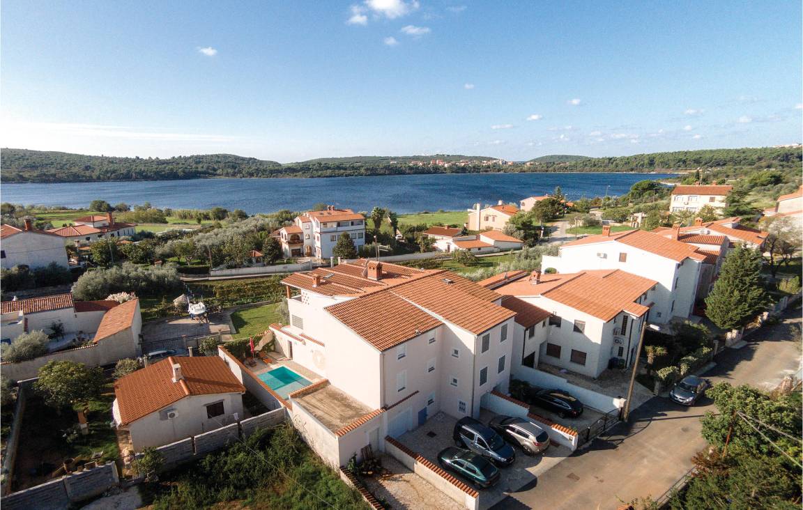 245 M² Casa Vacanza ∙ 6 Camere Da Letto ∙ 13 Ospiti - Premantura