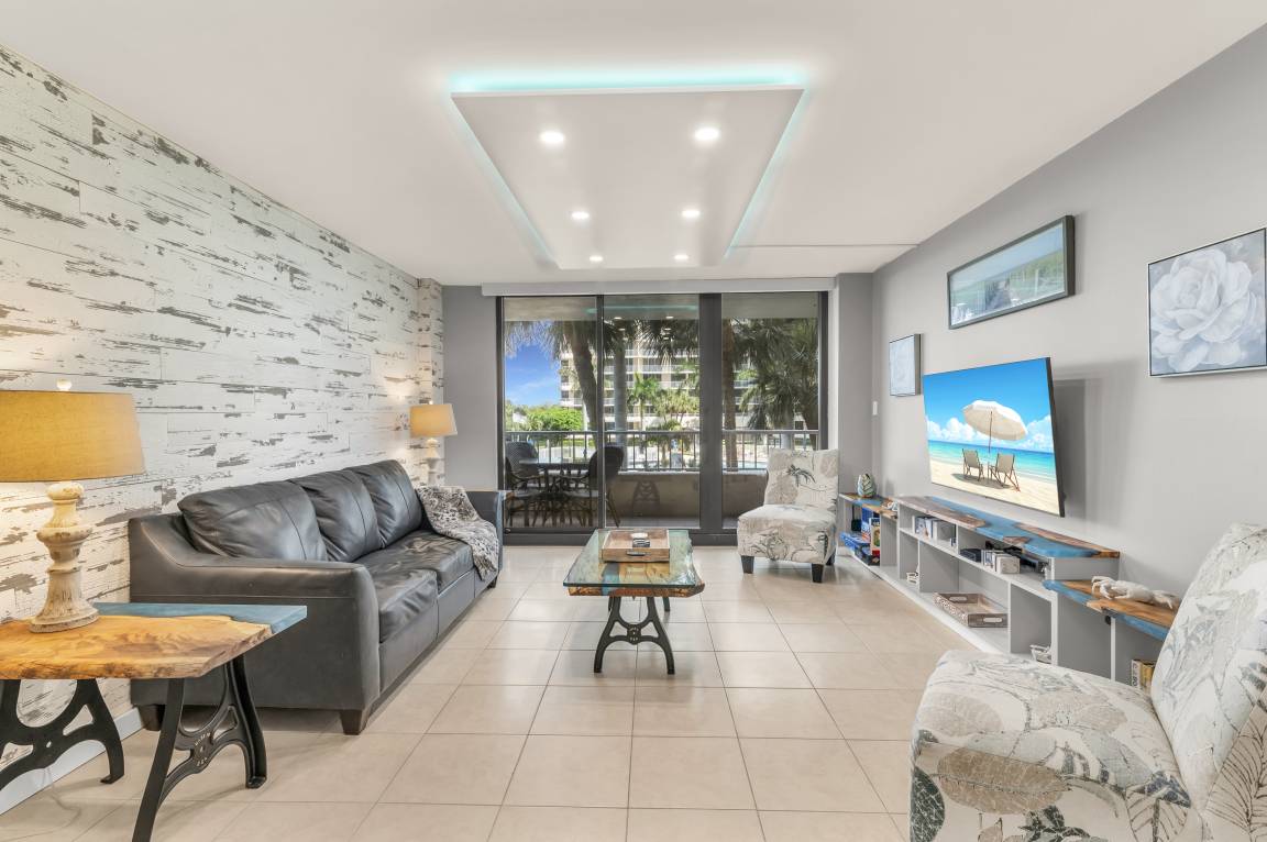 Condo ∙ 2 Bedrooms ∙ 4 Guests - Marco Island, FL