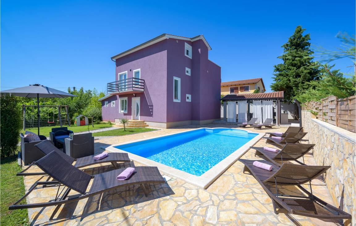 270 M² Casa ∙ 5 Habitaciones ∙ 12 Huéspedes - Poreč