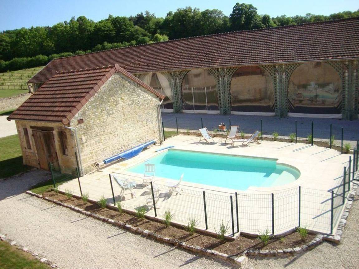 367 M² Cottage ∙ 6 Bedrooms ∙ 14 Guests - Châtillon-sur-Seine