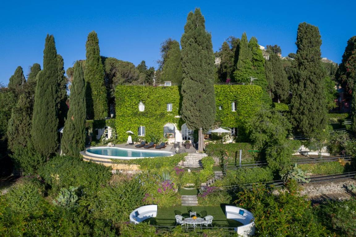 Villa ∙ 6 Bedrooms ∙ 12 Guests - Taormina
