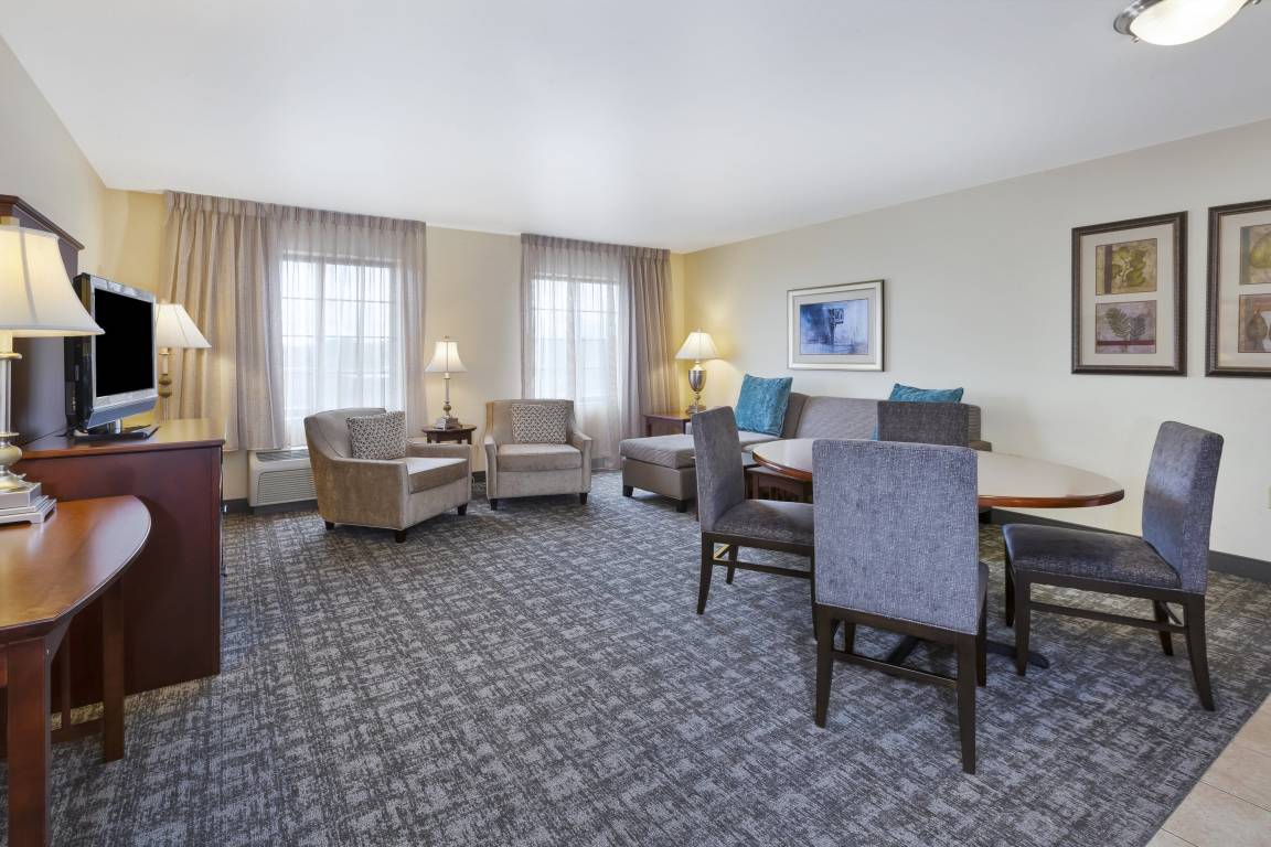 Apartamento ∙ 1 Habitación ∙ 4 Huéspedes - Lansing, MI