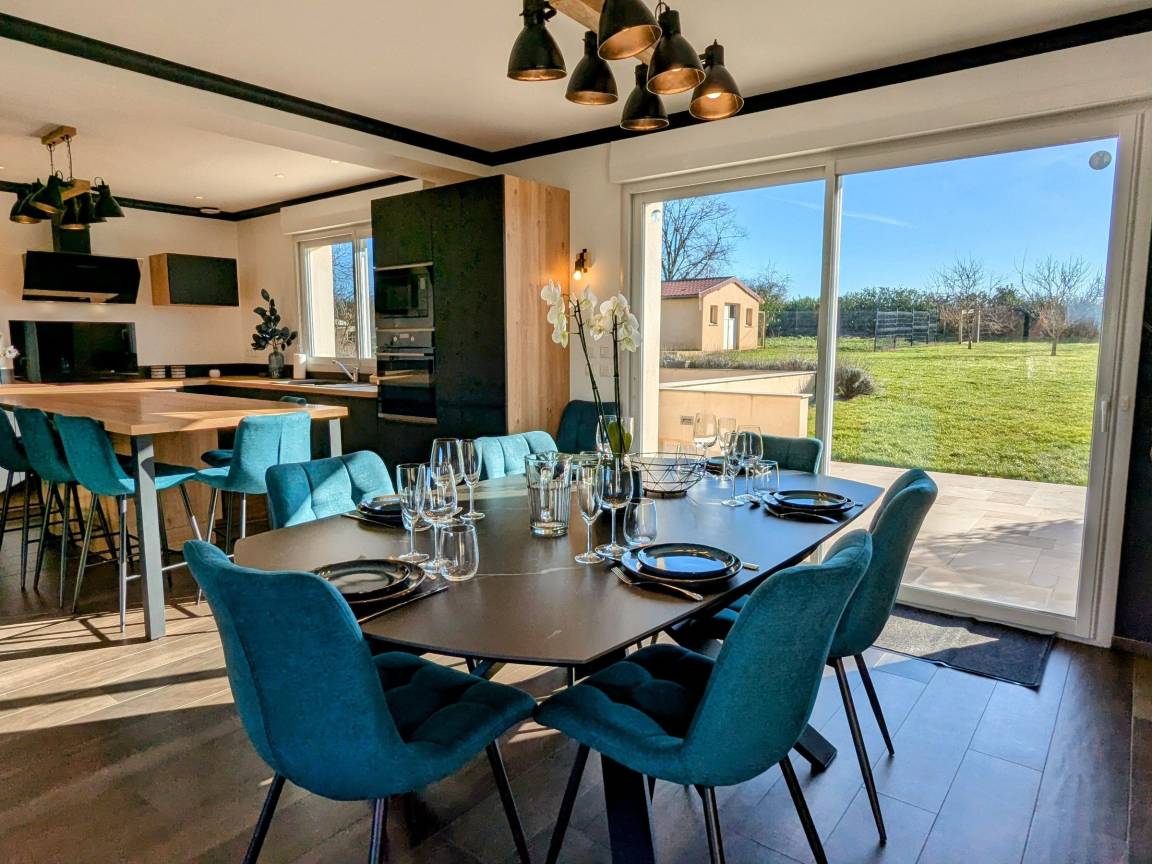 180 M² Cottage ∙ 5 Chambres ∙ 12 Personnes - Semur-en-Auxois