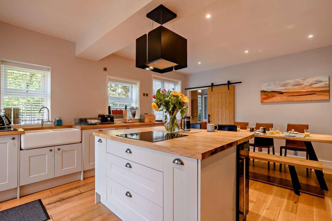 Cottage ∙ 4 Bedrooms ∙ 8 Guests - Hunstanton