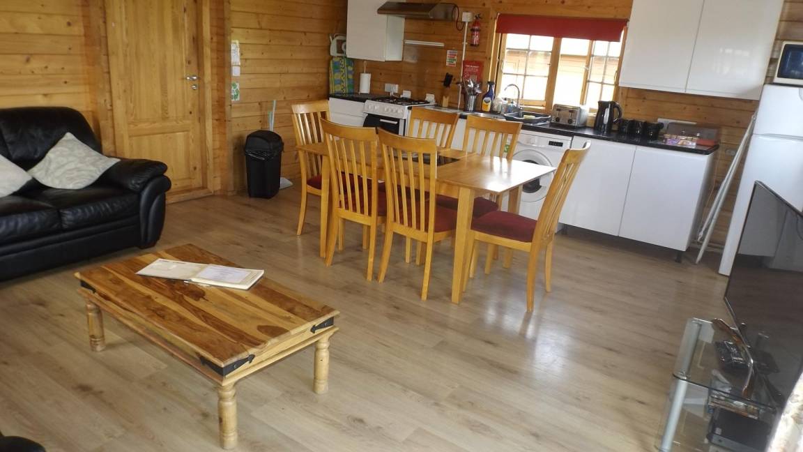 74 M² Cabin ∙ 3 Bedrooms ∙ 7 Guests - Cotswolds