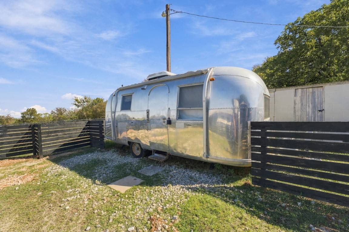 Farmhouse ∙ 1 Bedroom ∙ 3 Guests - Texas