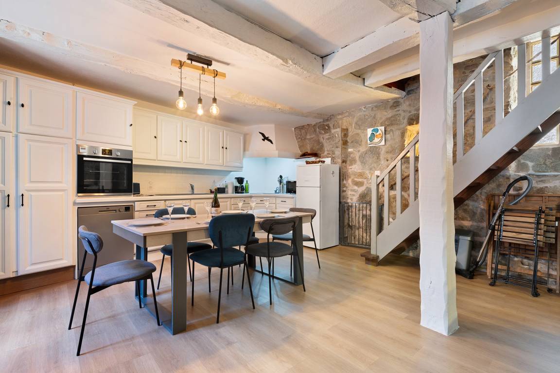 100 M² Maison De Vacances ∙ 4 Chambres ∙ 8 Personnes - Plougonvelin