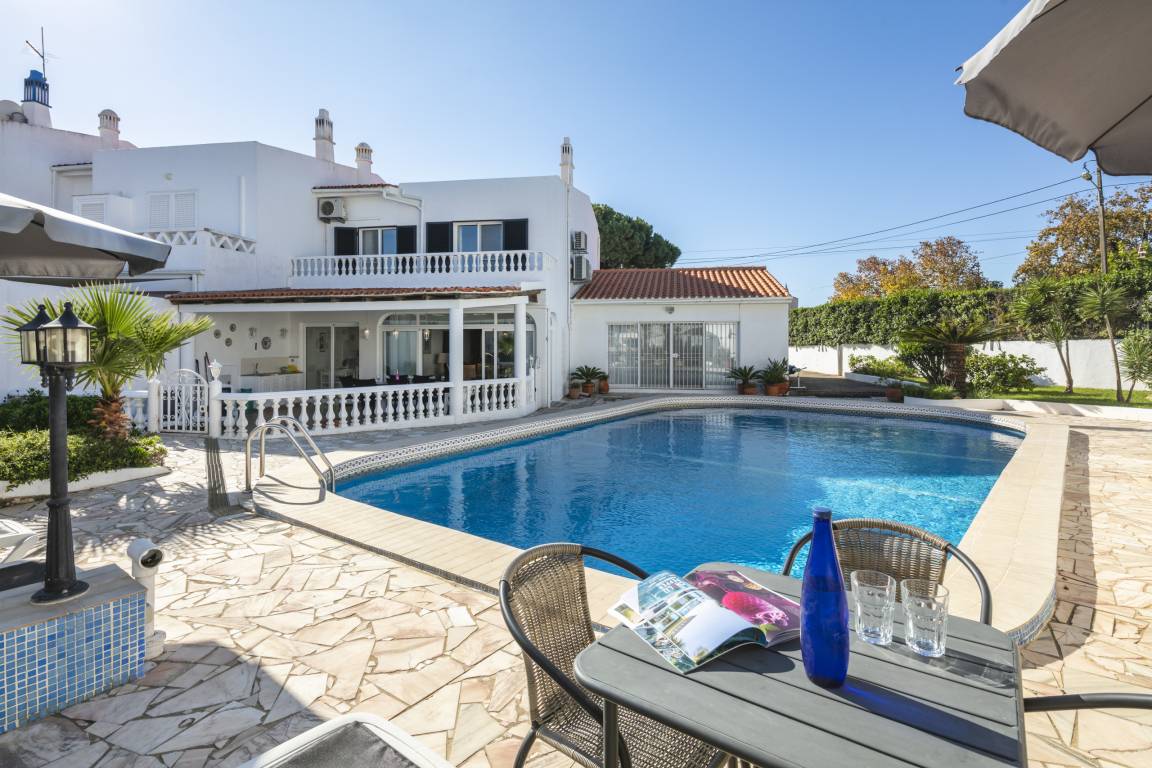 180 M² House ∙ 4 Bedrooms ∙ 7 Guests - Portimão