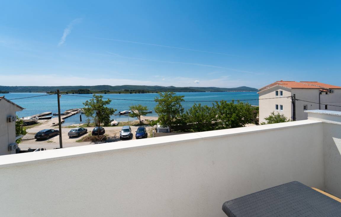 95 M² Apartamento ∙ 2 Habitaciones ∙ 6 Huéspedes - Galešnjak