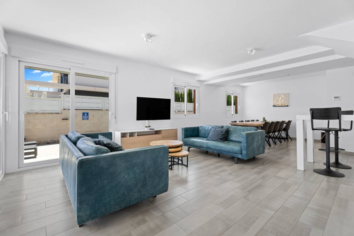 160 M² Villa ∙ 6 Bedrooms ∙ 13 Guests - Alicante