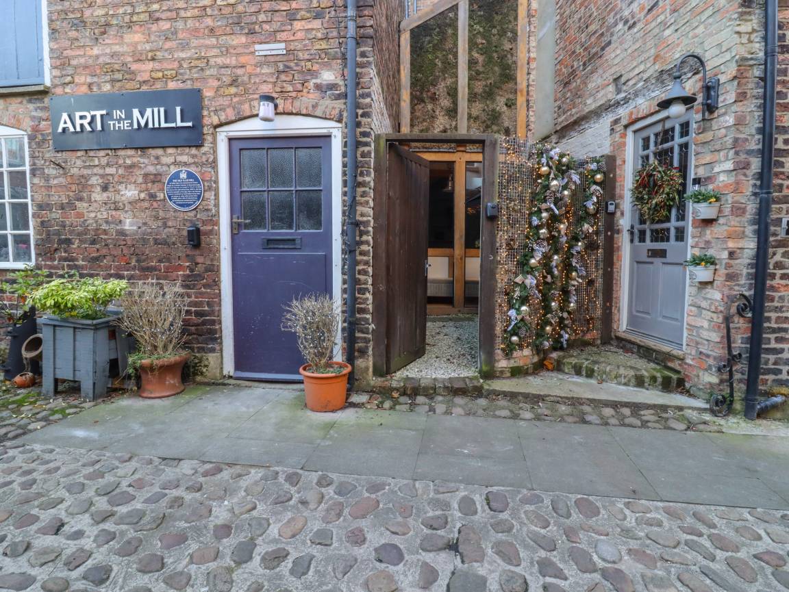 Cottage ∙ 4 Bedrooms ∙ 8 Guests - Knaresborough