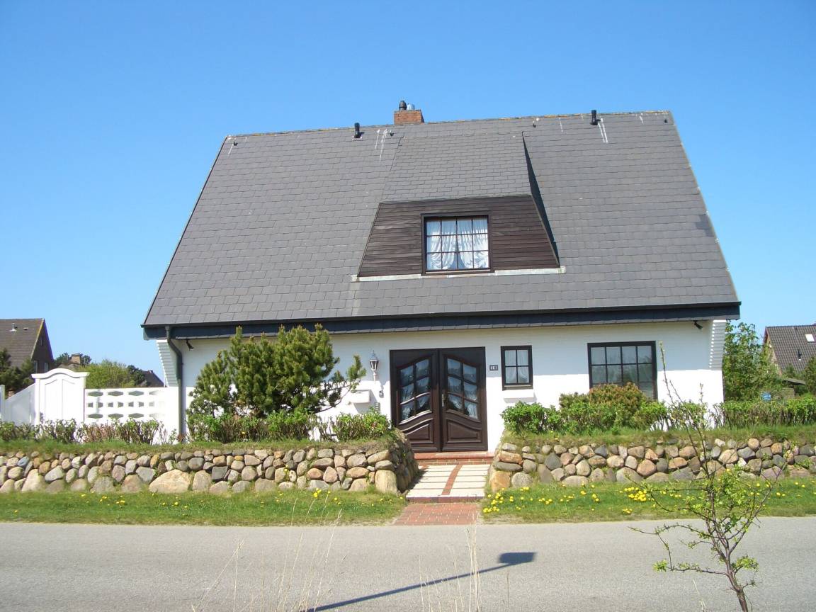84 M² Ferienwohnung ∙ 1 Schlafzimmer ∙ 2 Gäste - Wenningstedt-Braderup (Sylt)