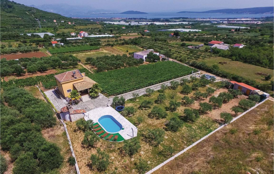 152 M² Huis ∙ 3 Slaapkamers ∙ 8 Gasten - Trogir