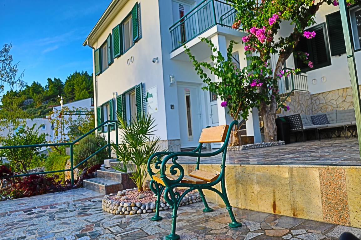 125 M² House ∙ 6 Bedrooms ∙ 10 Guests - Podaca