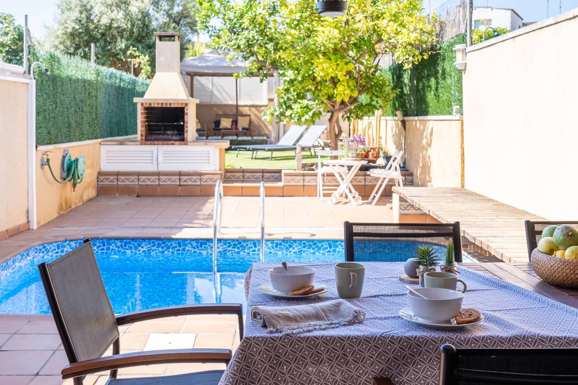 90 M² Maison De Vacances ∙ 3 Chambres ∙ 8 Personnes - Cunit