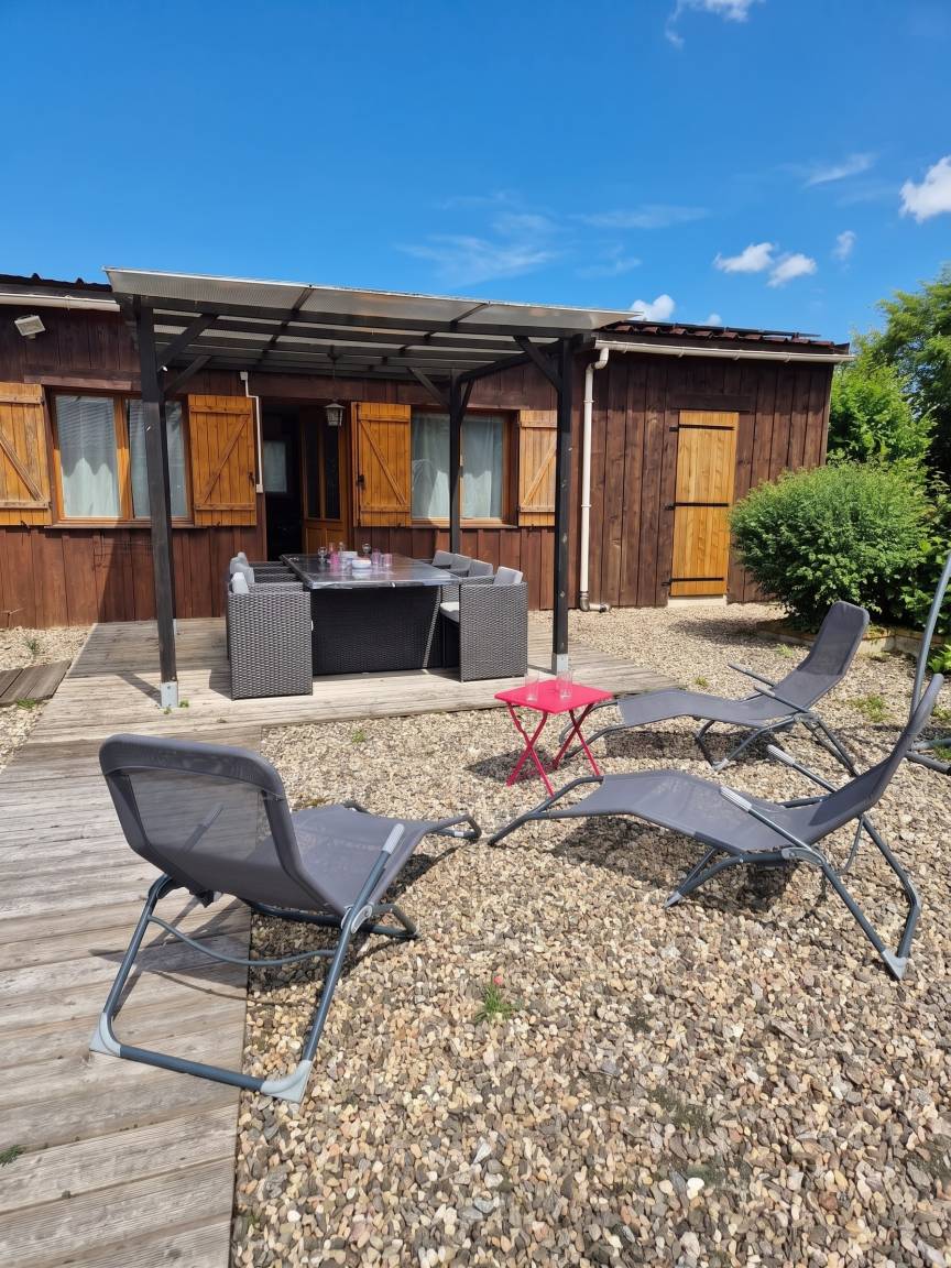 75 M² Cottage ∙ 3 Chambres ∙ 10 Personnes - Allier