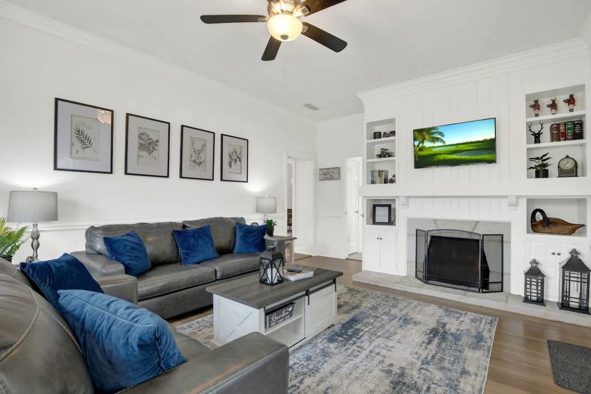 House ∙ 2 Bedrooms ∙ 4 Guests - Fredericksburg, TX