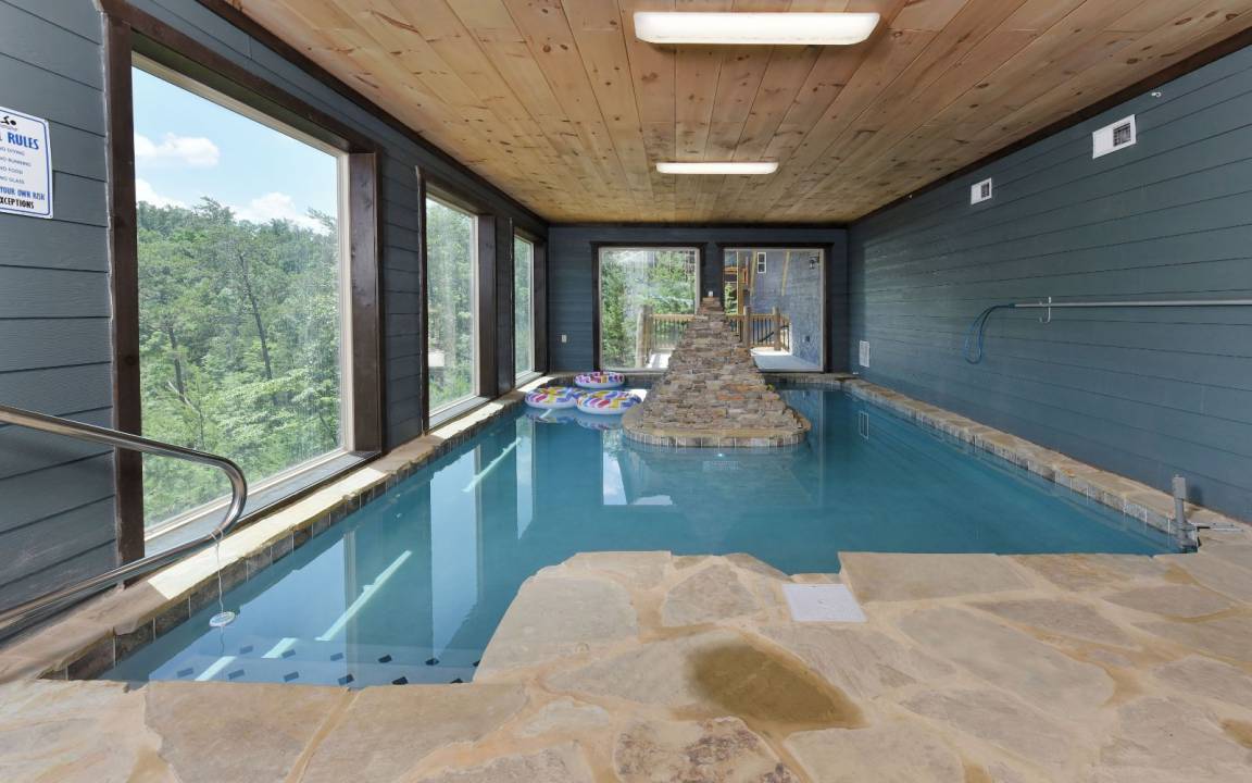 851 M² Cabin ∙ 16 Bedrooms ∙ 63 Guests - Sevierville, TN