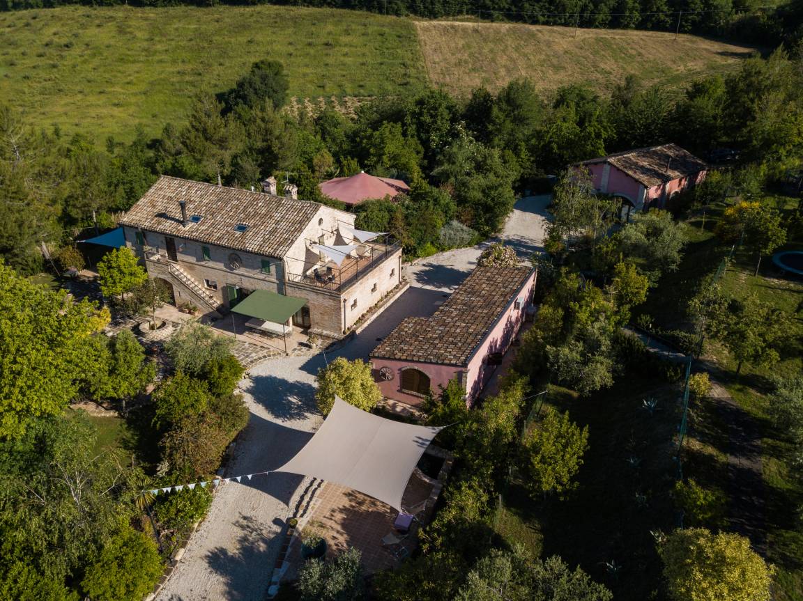 800 M² Villa ∙ 13 Bedrooms ∙ 29 Guests - Marche