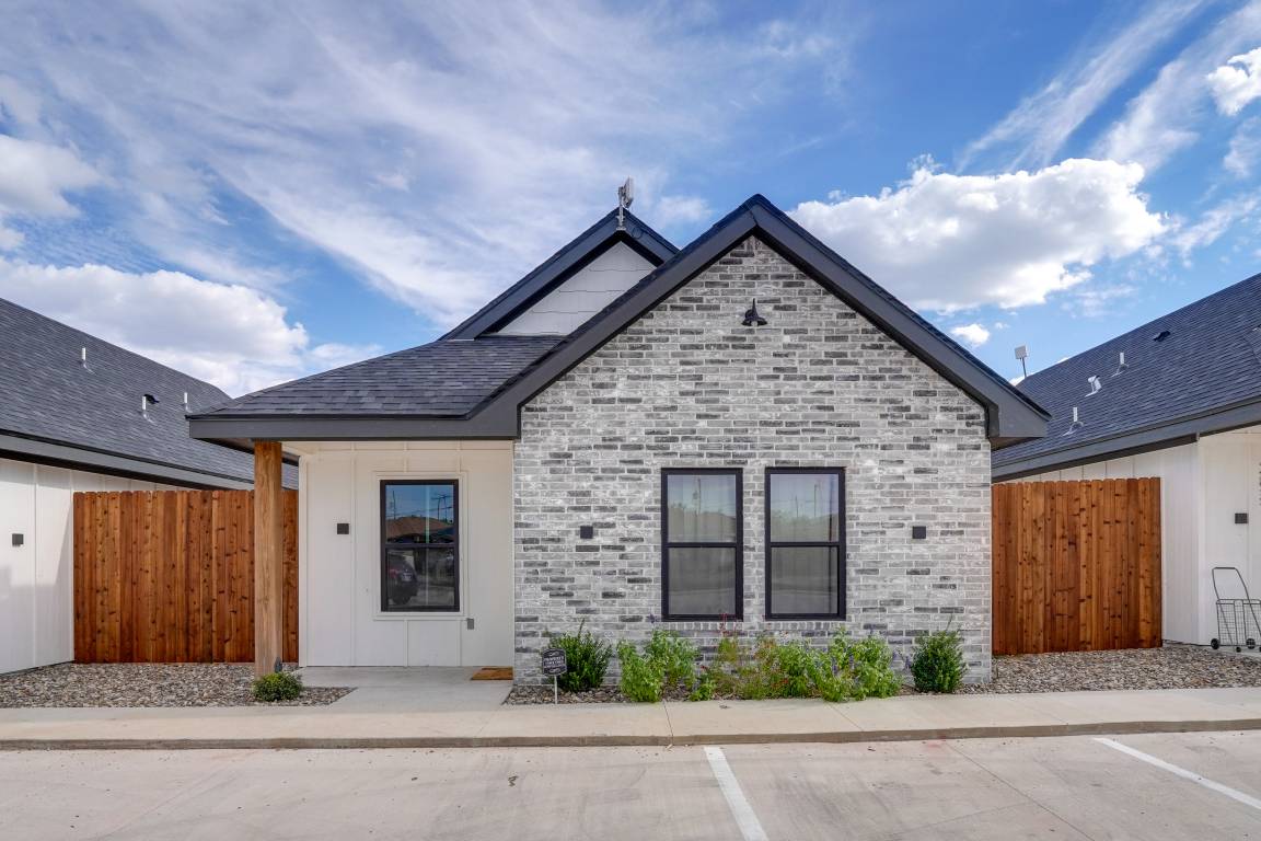 88 M² House ∙ 2 Bedrooms ∙ 6 Guests - San Angelo, TX