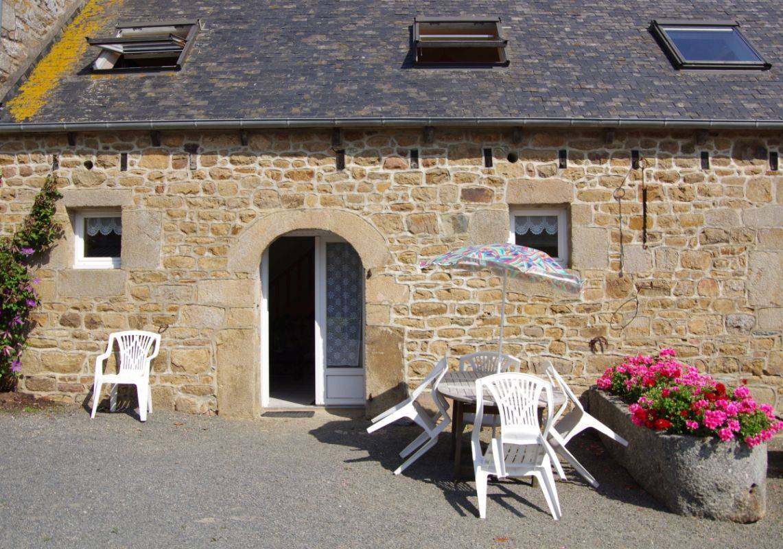 64 M² Gîte ∙ 2 Chambres ∙ 4 Personnes - Perros-Guirec