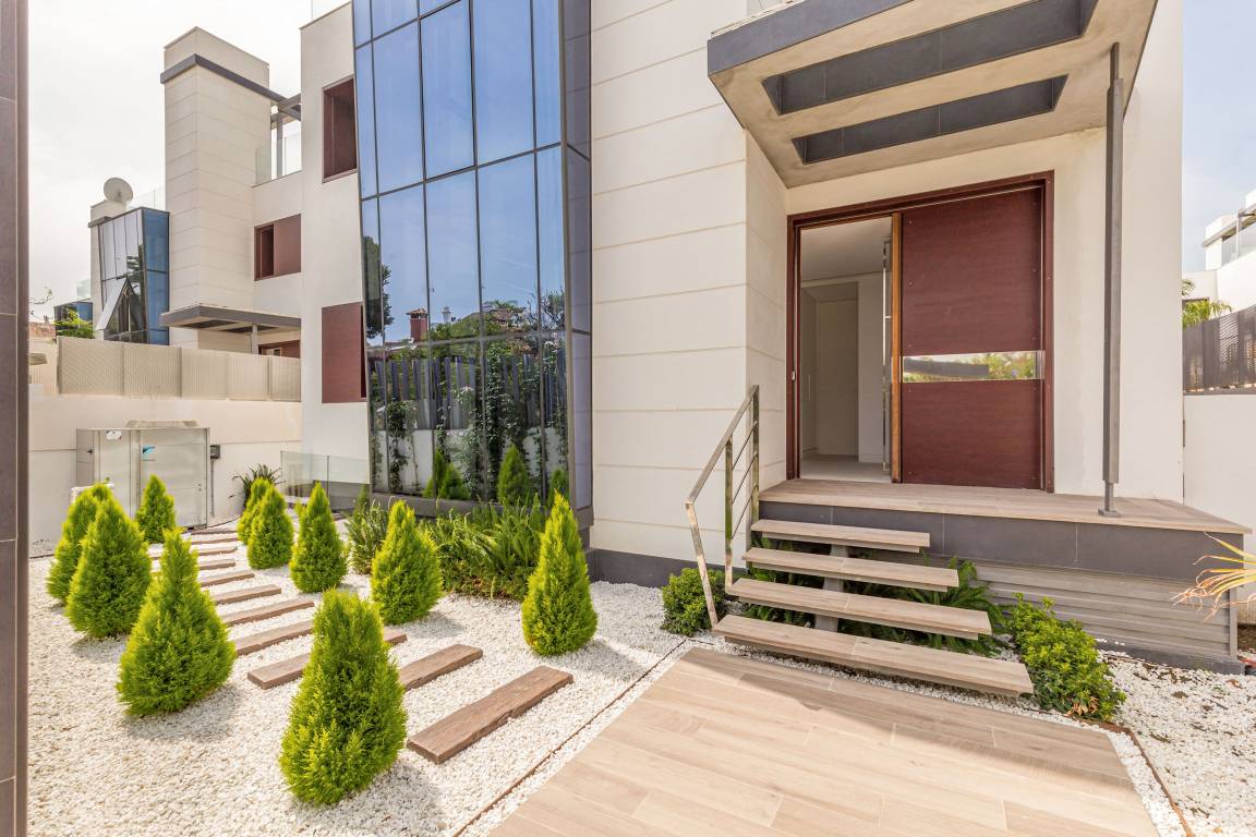 Villa ∙ 5 Habitaciones ∙ 10 Huéspedes - Marbella